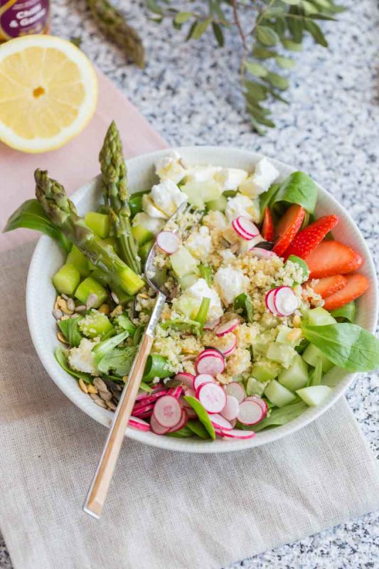 Assiette complète aux asperges et boulgour - Recette végétarienne